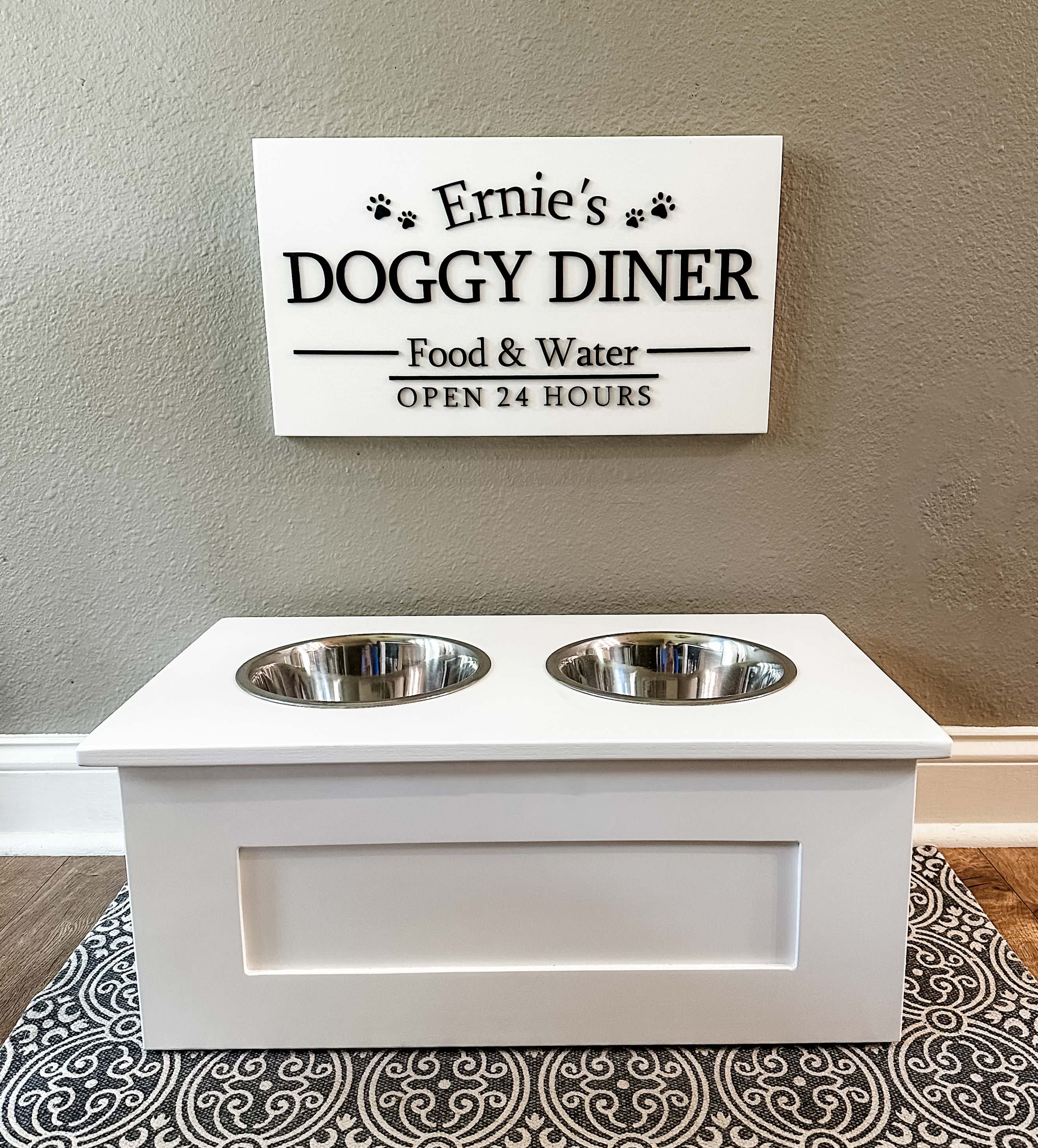 Personalized dog diner sign – The LoveMade Home